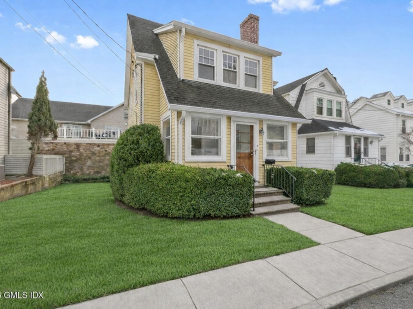 3 Bolling Place, Greenwich, CT 06830 - For Sale