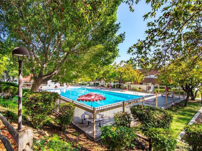 10121 Larwin 1, Chatsworth, CA 91311 - For Sale