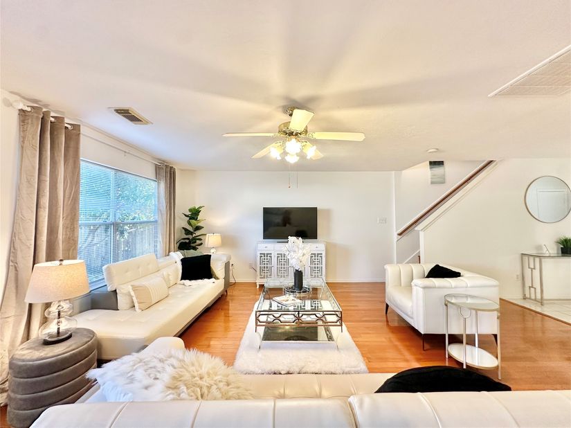 8223 Golf Green Circle, Houston, TX 77036 - For Sale