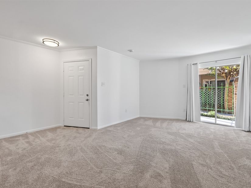 3770 Lovers Wood Lane 1006, Houston, TX 77014 - For Sale