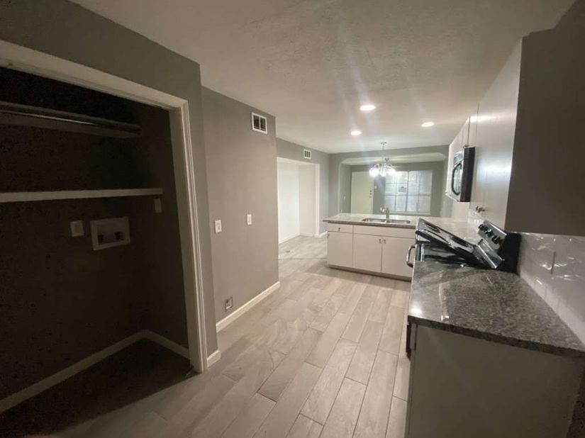 5625 Antoine Drive 1211, Houston, TX 77091 - For Sale