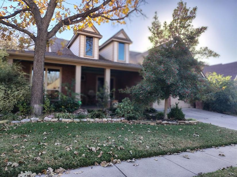 2002 Brianna Lane , Arlington, Texas 76001 - For Sale