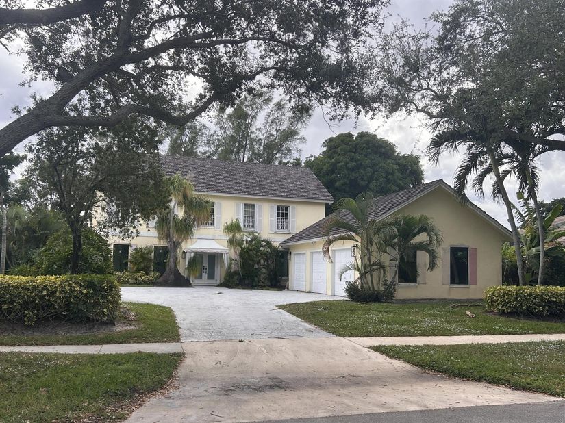 2901 Embassy Drive, West Palm Beach, FL 33401 - For Sale